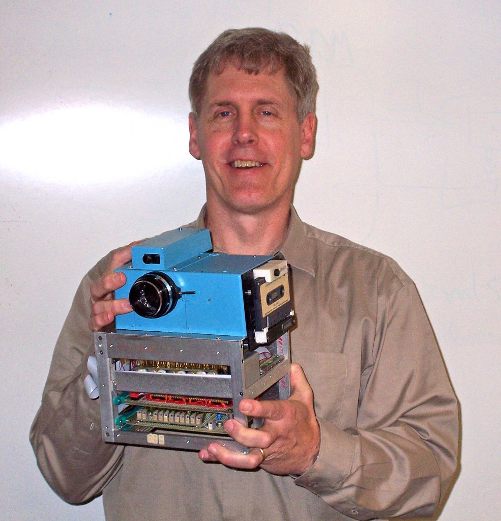 20 Years Ago, Apple and Kodak Launched the Digital Camera Revolution ...